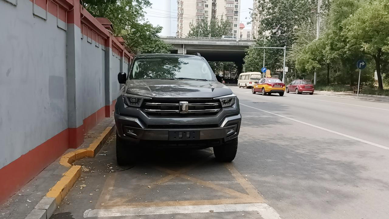 坦克400离地间隙 大灯 车身 易车