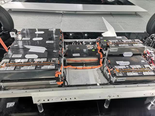 割开帝豪EV450新能源看内部结构_易车