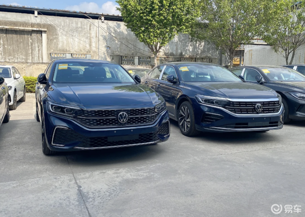 2024款大众帕萨特到店，星夜蓝配色新潮，配置升级_易车