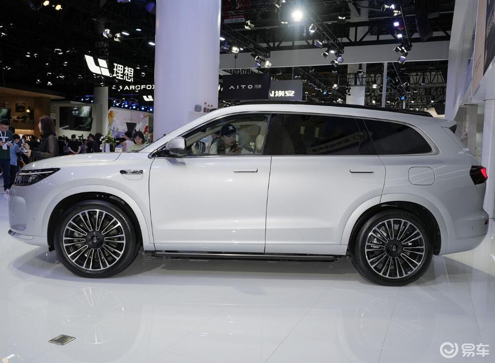 问界M7最早于2022年7月份推出上市后三个月销量上涨至5千多辆_易车