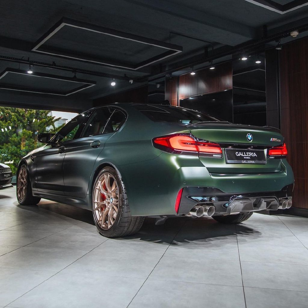 宝马M5CS海外实拍 轻量化猛兽_易车