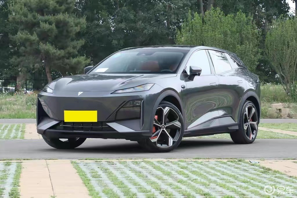 又一重磅SUV，轴距2米9、增程+纯电，带你看深蓝S7_易车
