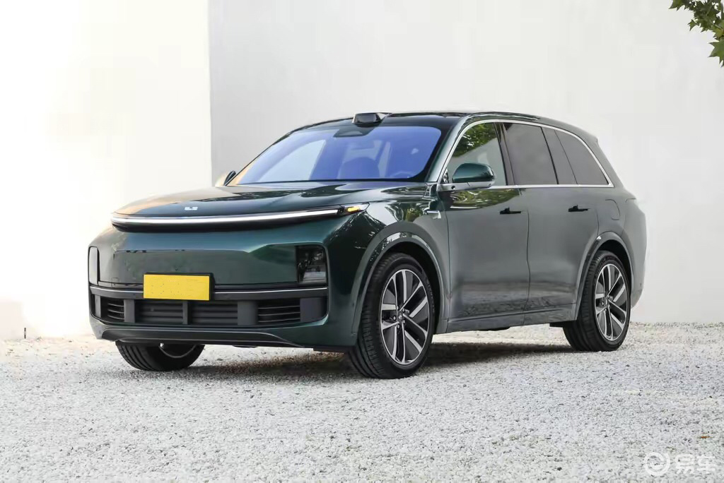理想L8的增程式动力系统能够实现210Km的纯电续航里程_易车