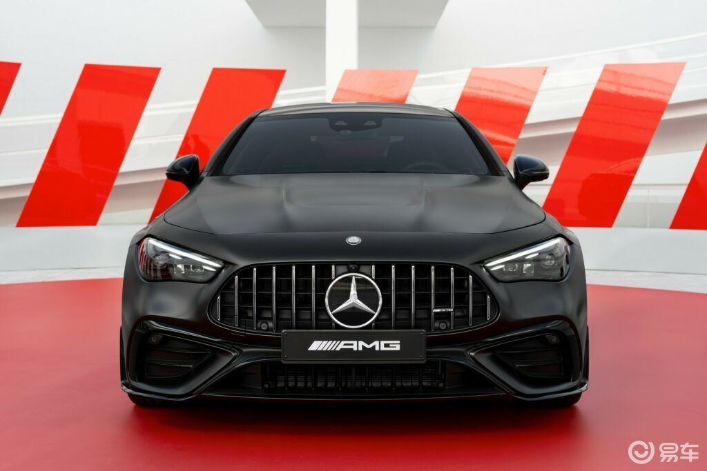 奔驰新AMG CLE 53性能双门亮相，6缸轻油电动力_易车