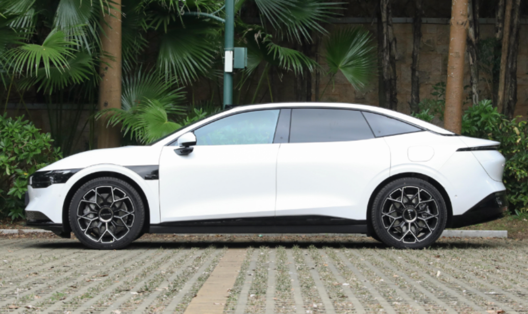 极氪007是否值得买？5分钟让你明白这款车的优缺点_易车