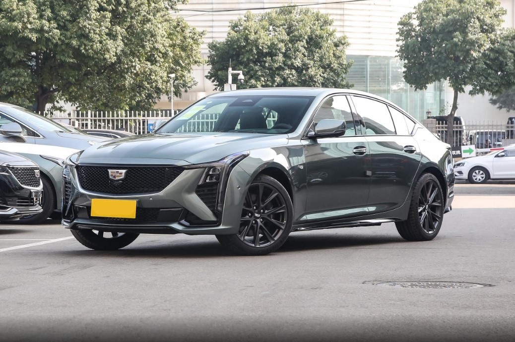 想买豪华中型轿车，奥迪A4L VS凯迪拉克CT5_易车