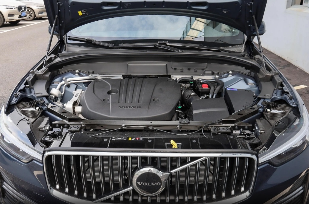 同为豪华中型SUV，凯迪拉克XT5对比沃尔沃XC60_易车