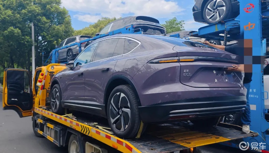 全新蔚来EC6实车曝光 溜背造型 运动感十足 三季度发布_易车