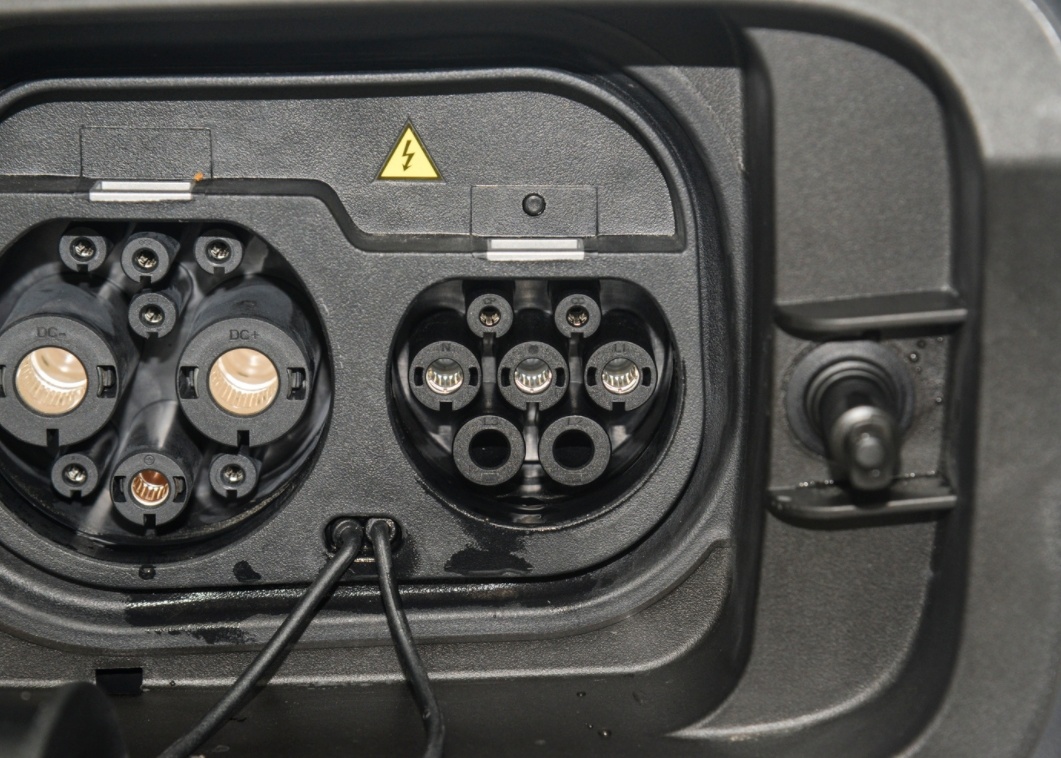 解读银河L6，8848雷神电混技术，3档DHT Pro_易车