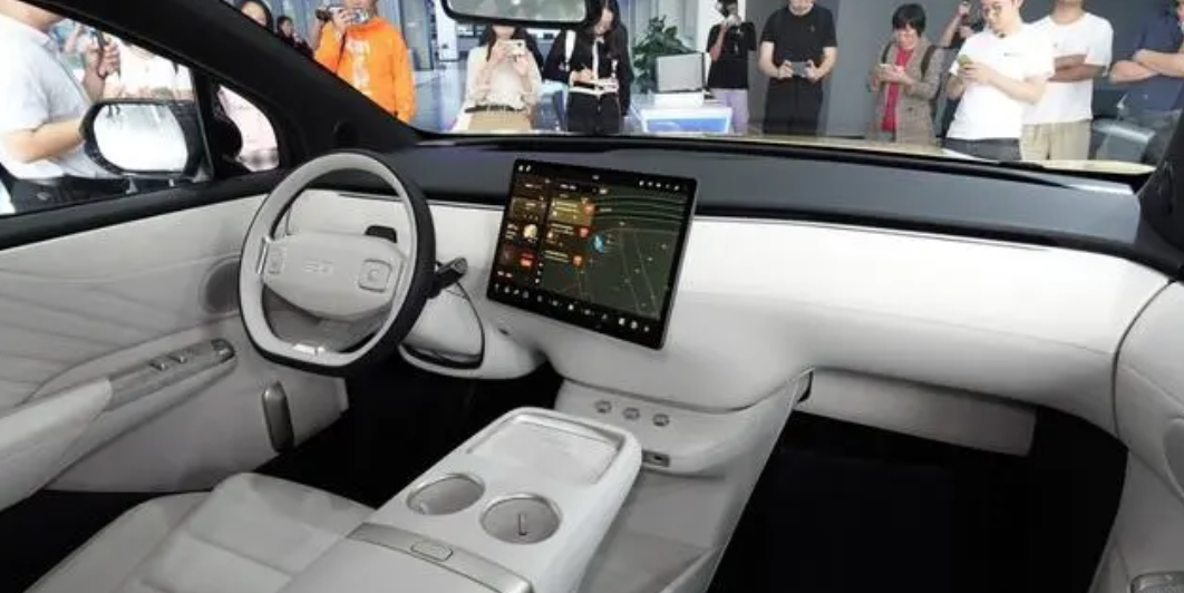 长安启源CD701 “SUV一秒变皮卡”_易车