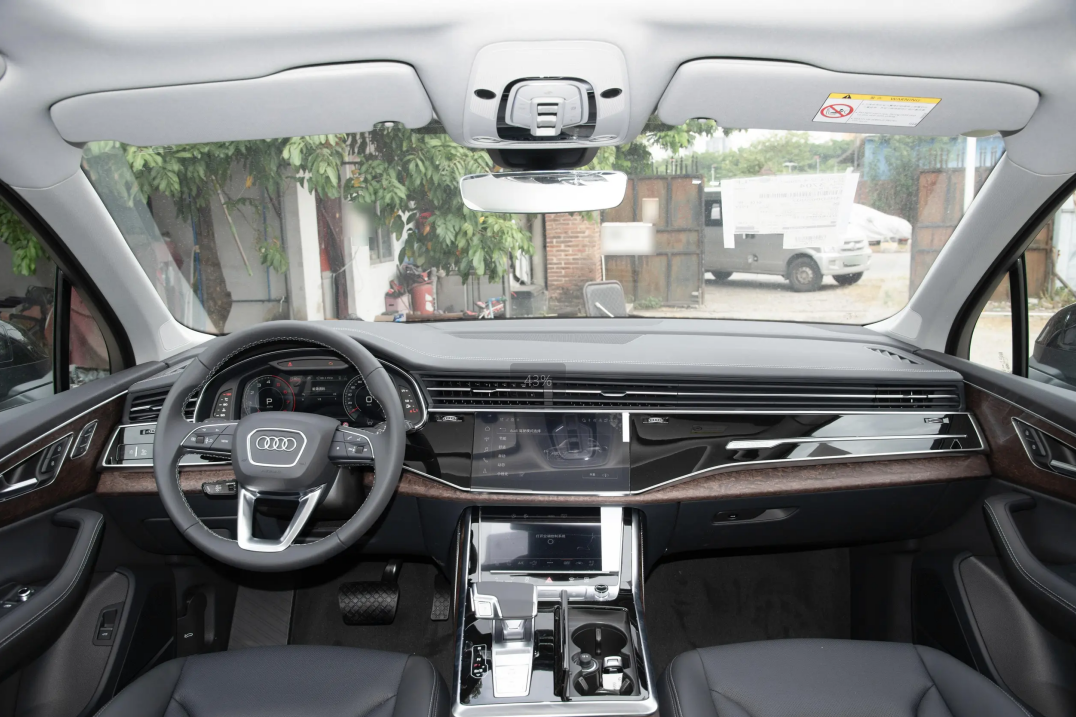 奥迪Q7和沃尔沃XC90价格与性能对比：谁才是最优选择？_易车