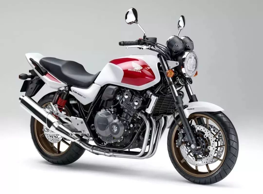 完美本身就是一种瑕疵 抢先试驾本田CB400F_易车