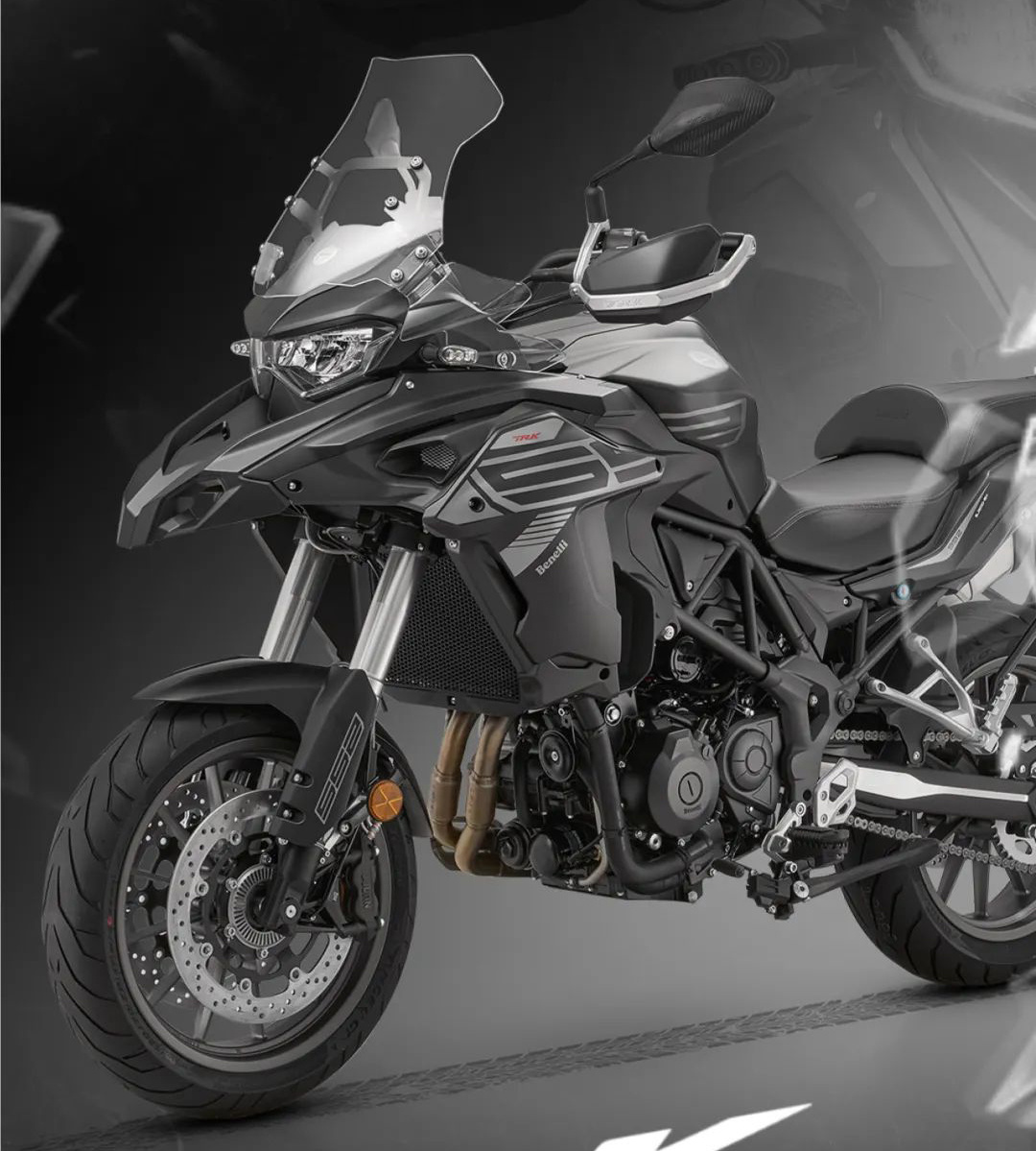 贝纳利TRK552X正式上市 售价32680元起！_易车