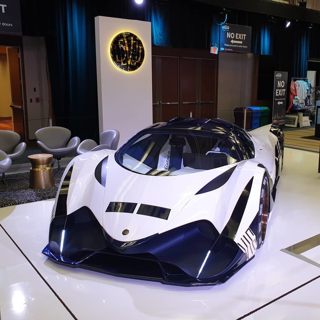 5000匹的马力怪！限量3台的Devel16现身唐山街头_易车