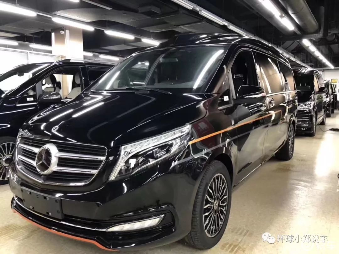 奔驰V260L升级傲璇系列，外观低调，内饰科技感十足！_易车