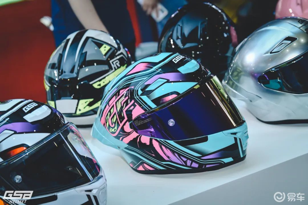 2023北京摩展：GSB头盔携全新产品亮相_易车