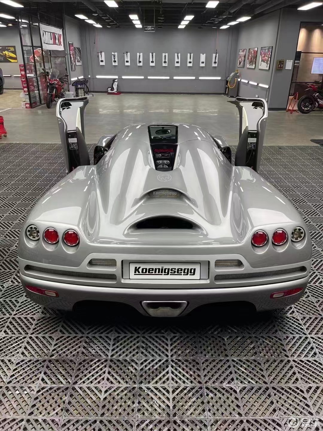 国内第一台柯尼赛格CCR，20年底落户_易车