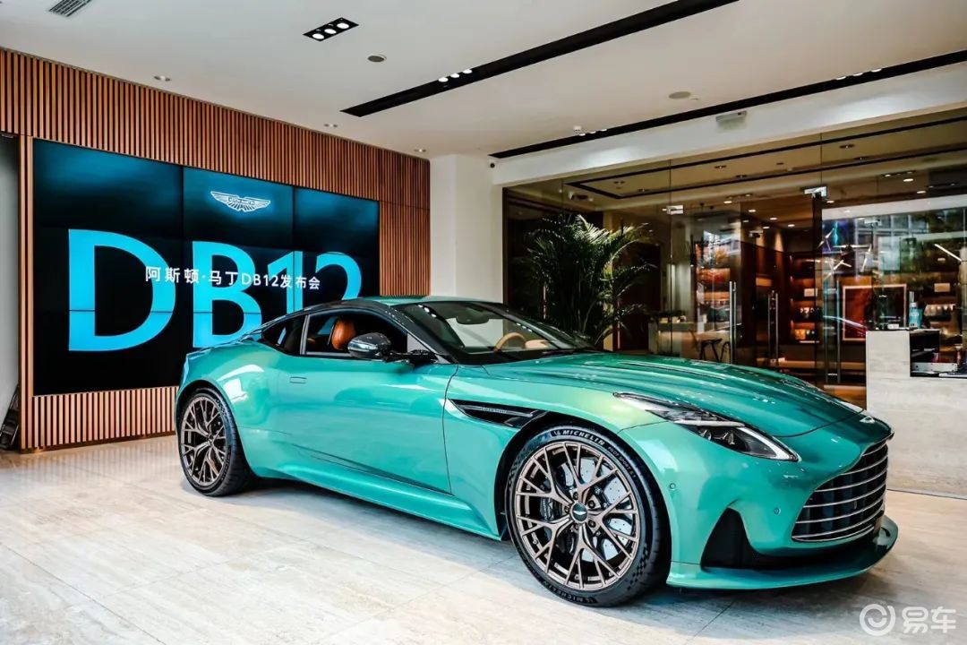 优雅的魅与力——阿斯顿马丁DB12_易车
