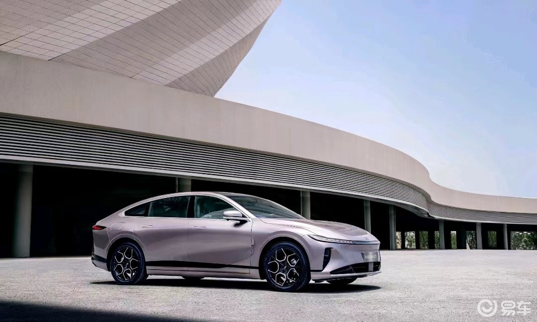 长安启源A07与比亚迪的PK，前者彰显出“优雅感”的特点_易车