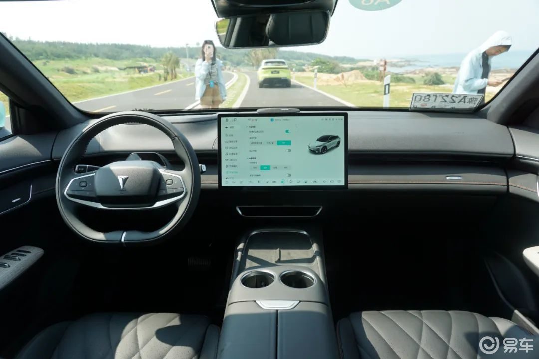 深蓝S7之所以敢用AR-HUD增强现实抬头显示替代液晶仪表盘深蓝_易车