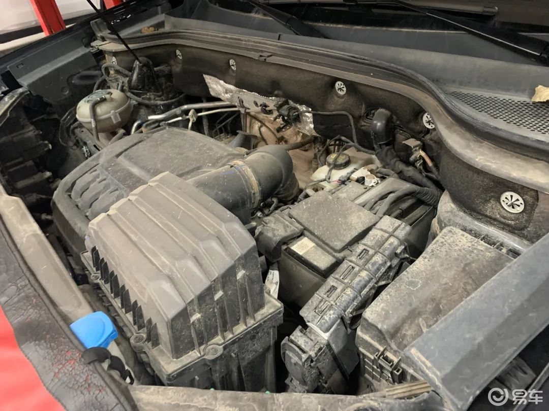 途昂共有三种动力类型即EA390系列的2.5T V6发动机、EA_易车