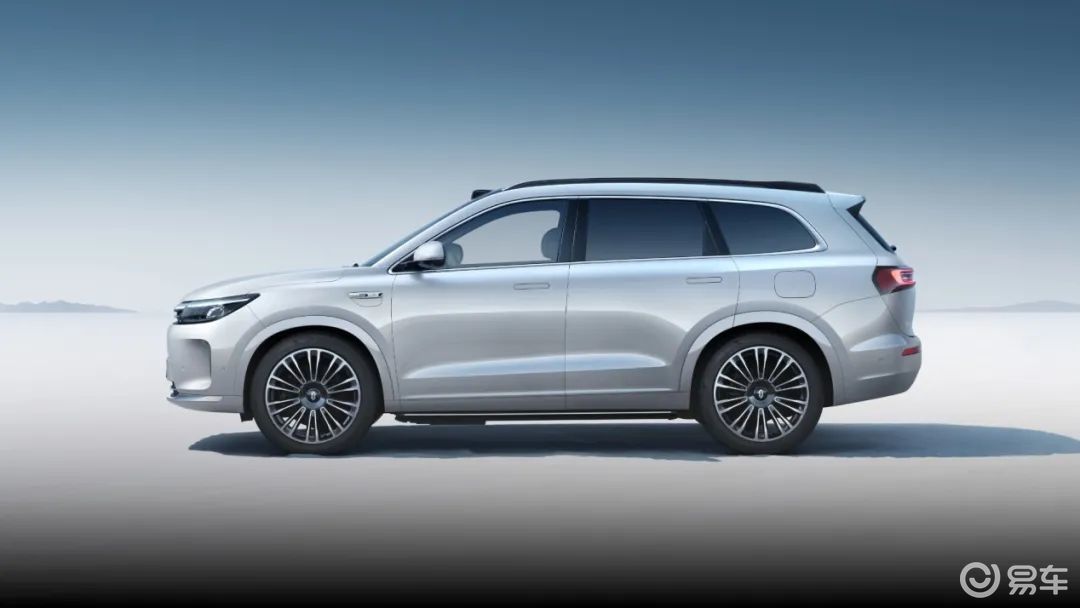 新款问界M7在外观方面变化不大车身侧面是标准SUV式样式_易车