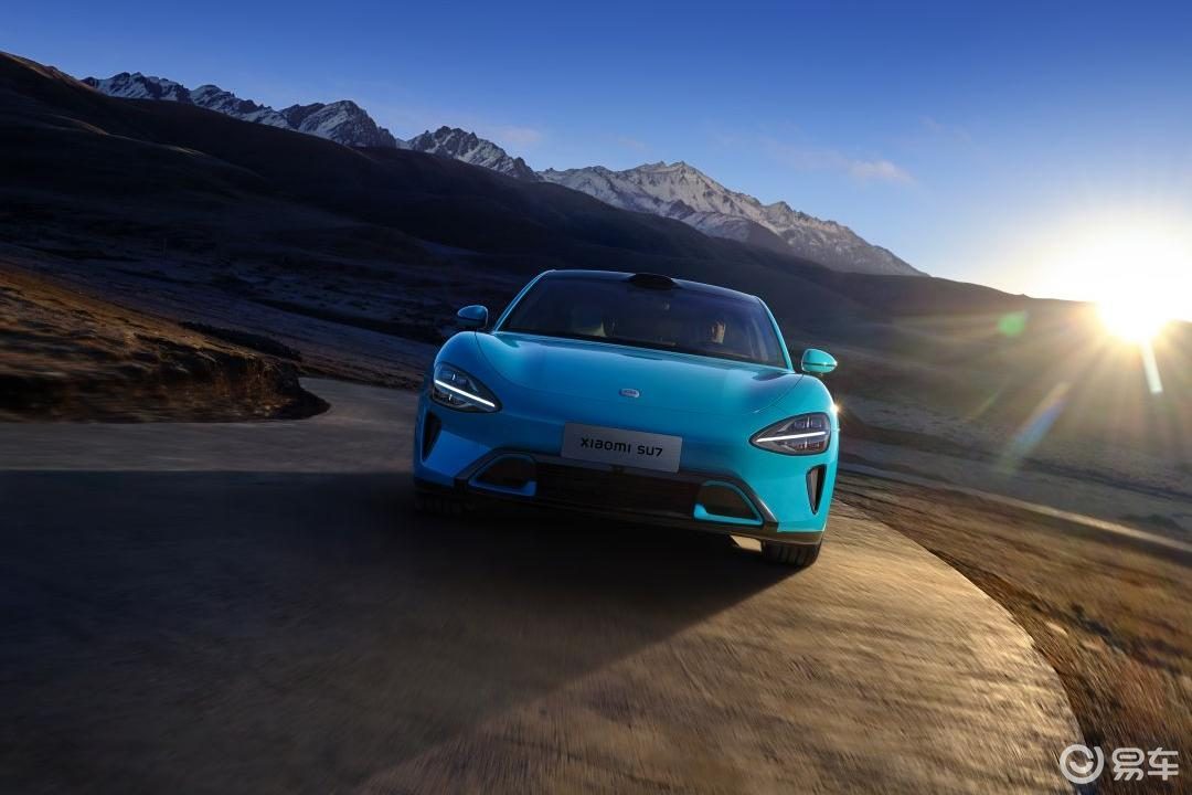 小米SU7通过28度前挡风、17度大溜背以及全车轮廓G4连续曲率_易车