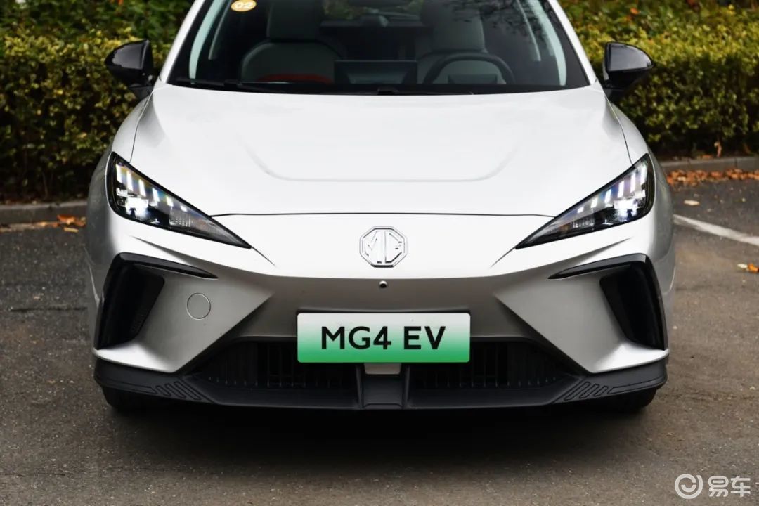 今天试驾的这台MG4 EV出海冠军版是全系的入门版车型MG4 E_易车