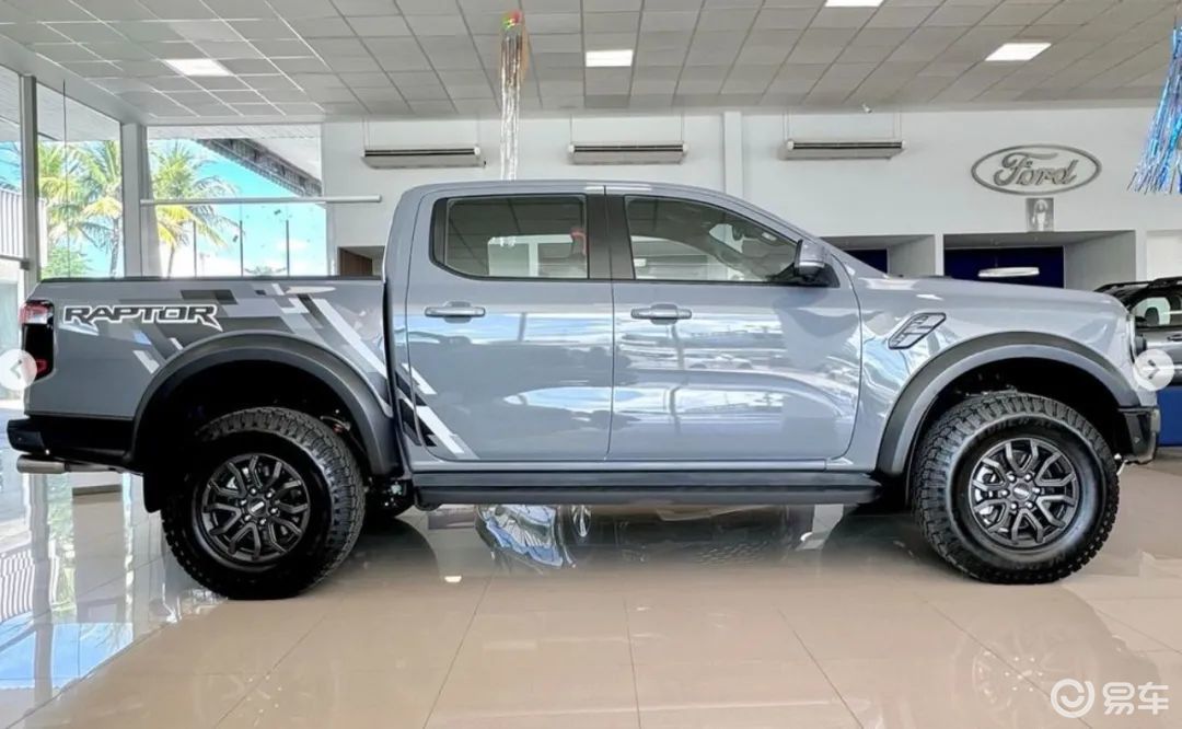 福特Ranger猛禽到店实拍，配3.0T+10AT_易车