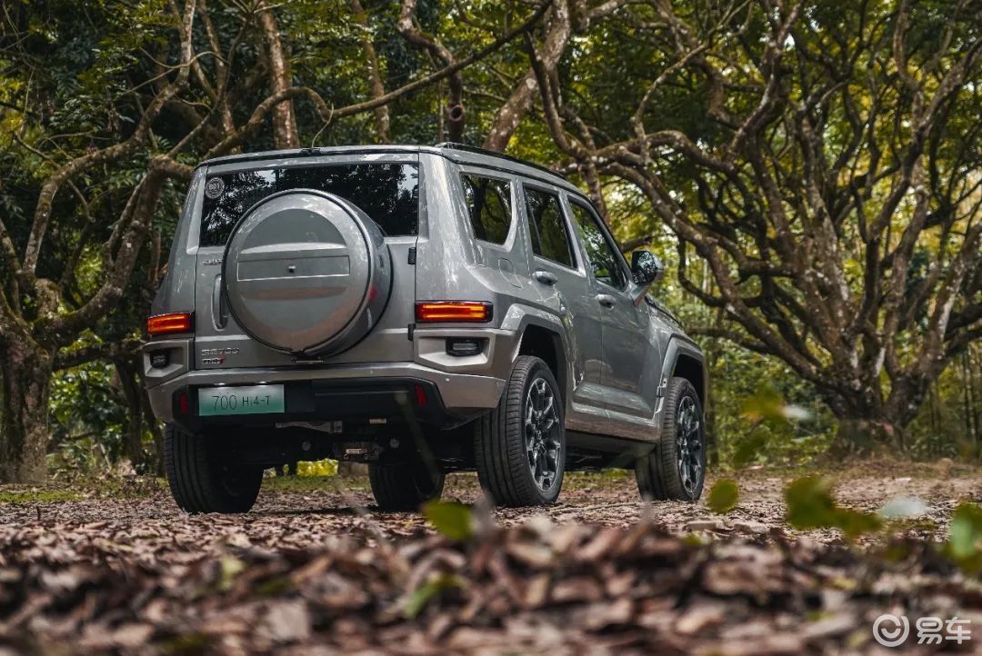 两辆尺寸最大的SUV，猛士917和坦克700谁更好开？_易车