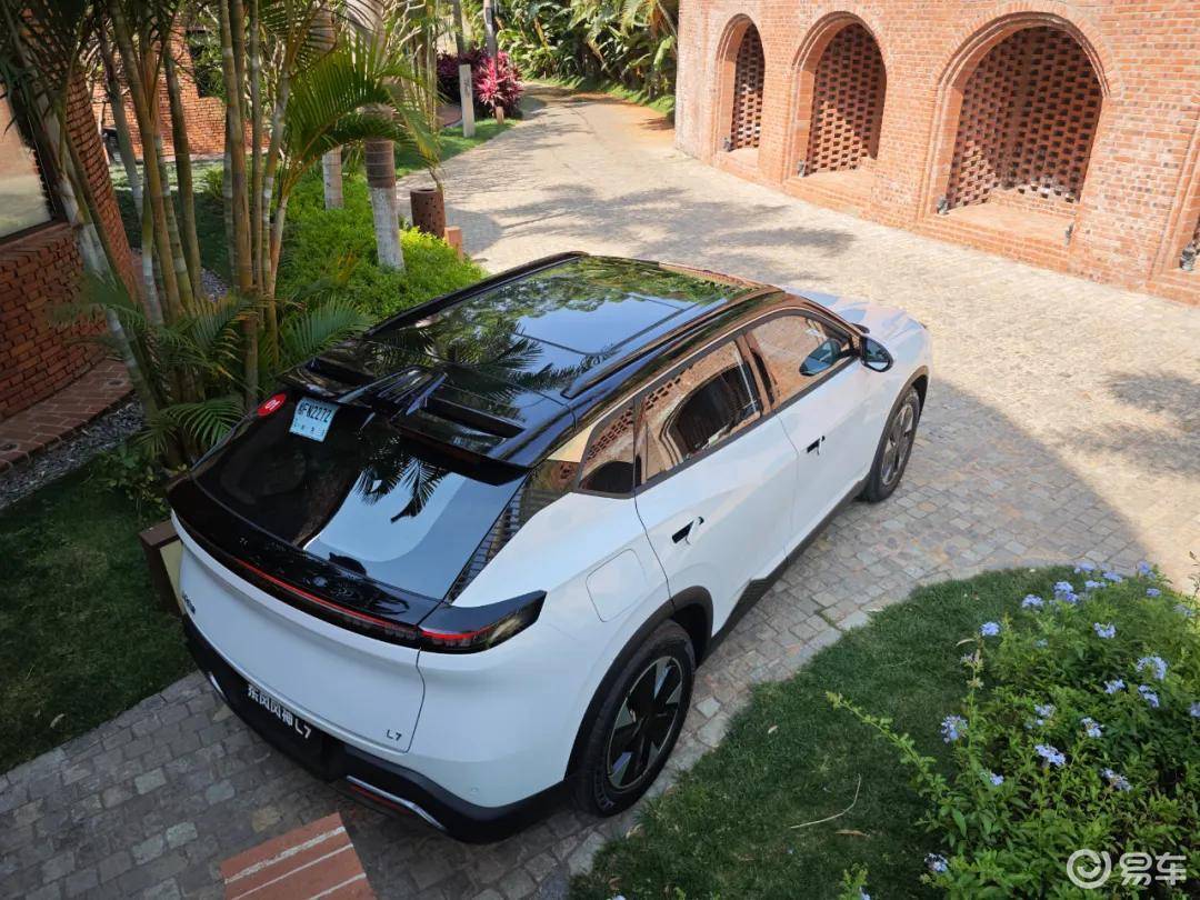 除了205km同级最长纯电续航还有...首试东风风神L7_易车