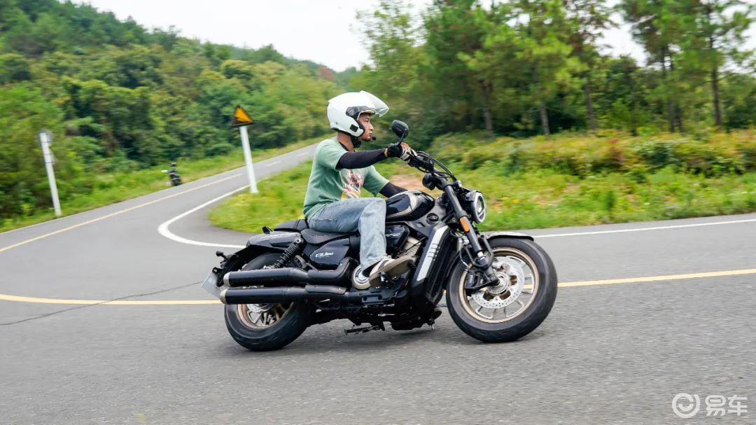 唯一带平衡轴的250V缸运动巡航—无极CU250静态测评_易车