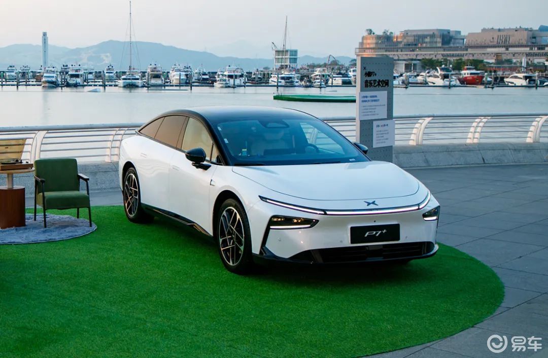 强化AI概念，全新小鹏P7+亮相，跨界造型十分抢眼_易车