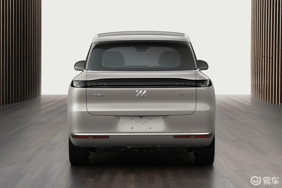 又一款全尺寸SUV！上汽智己LS9官图发布_易车