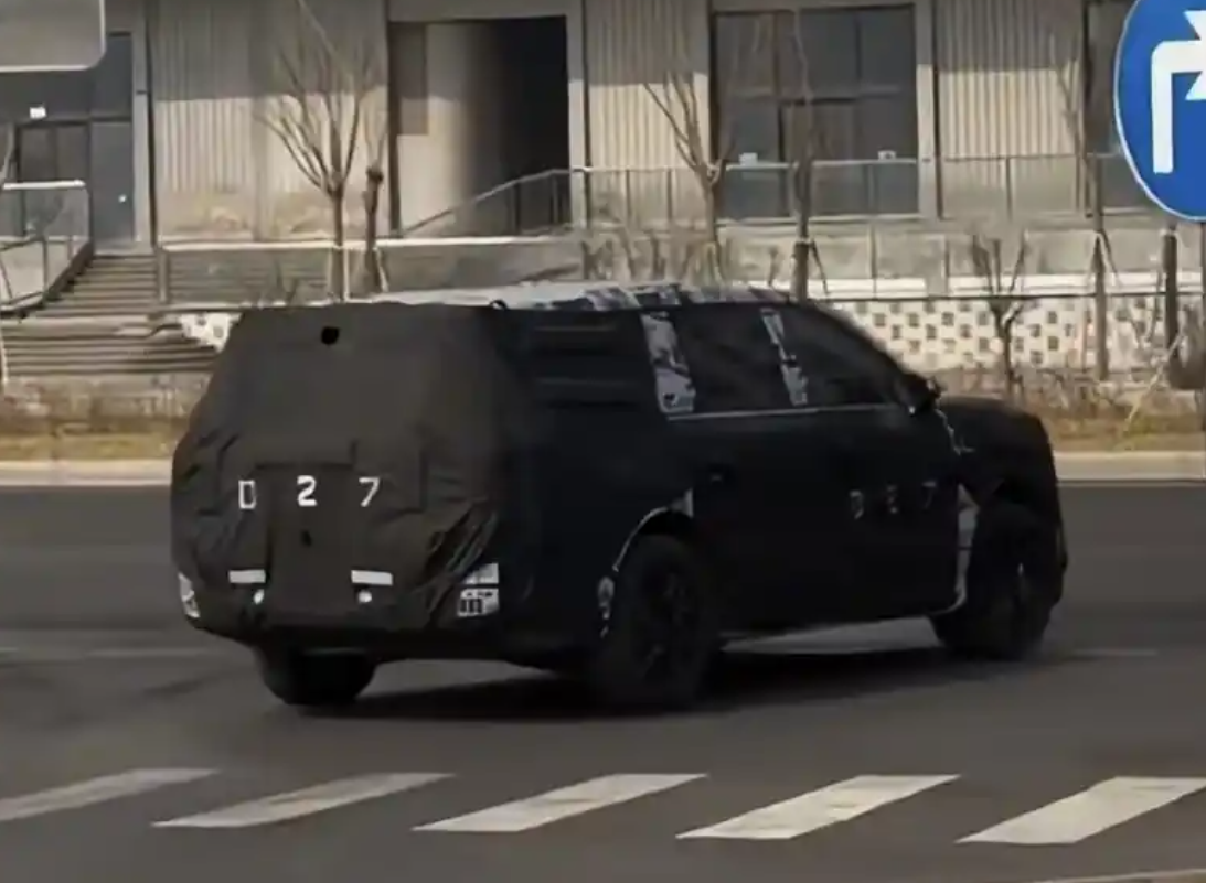 小米 “昆仑” 增程 SUV曝光；奥迪 SQ926年登场_易车