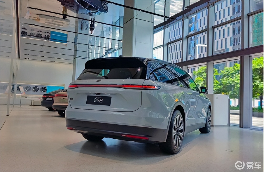 是西装绅士，也是顾家好男人，全新ES8满足双需求_易车