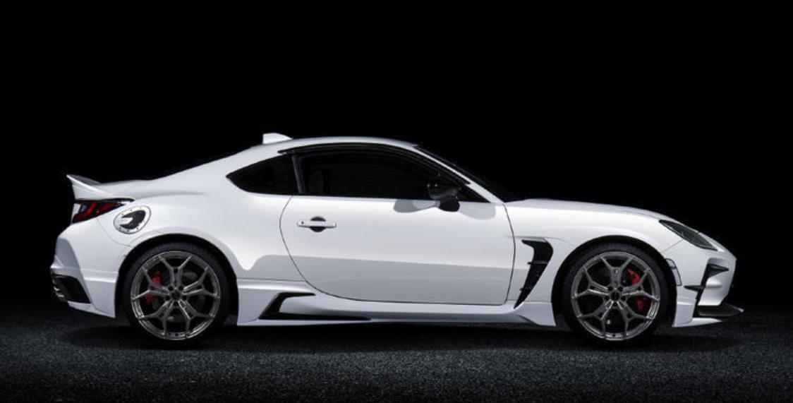 全新亮相 丰田发布GR 86全新原厂改装套件_易车