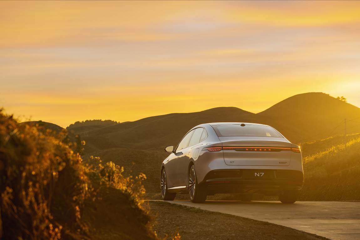 镜头下的东风日产N7，高级感无处不在，起售价预估15万！_易车