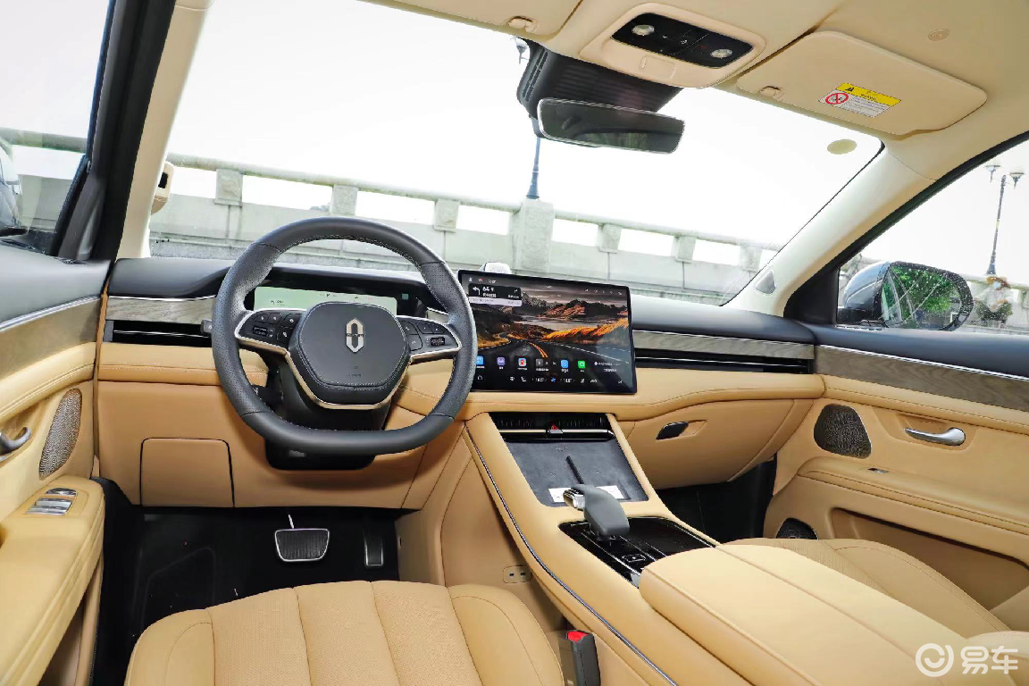 长途试驾问界M7：满油满电续航850km以上，家用很方便_易车