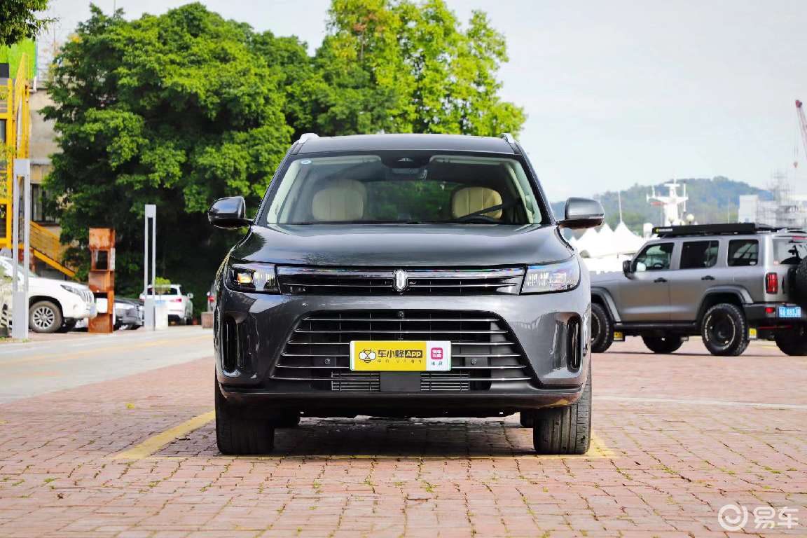 长途试驾问界M7：满油满电续航850km以上，家用很方便_易车