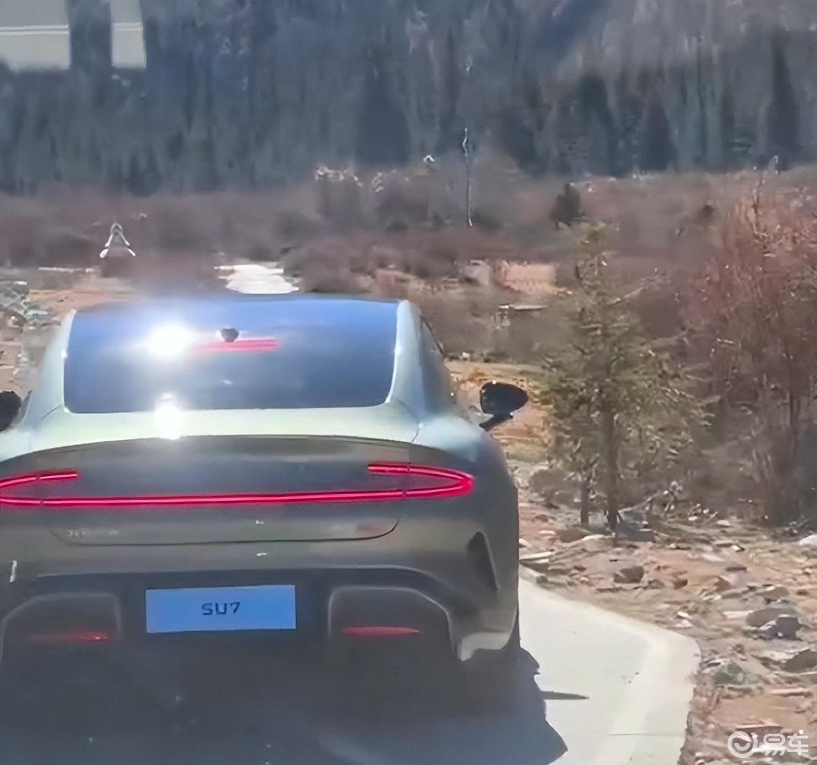 小米SU7从前脸和侧面造型来看_易车