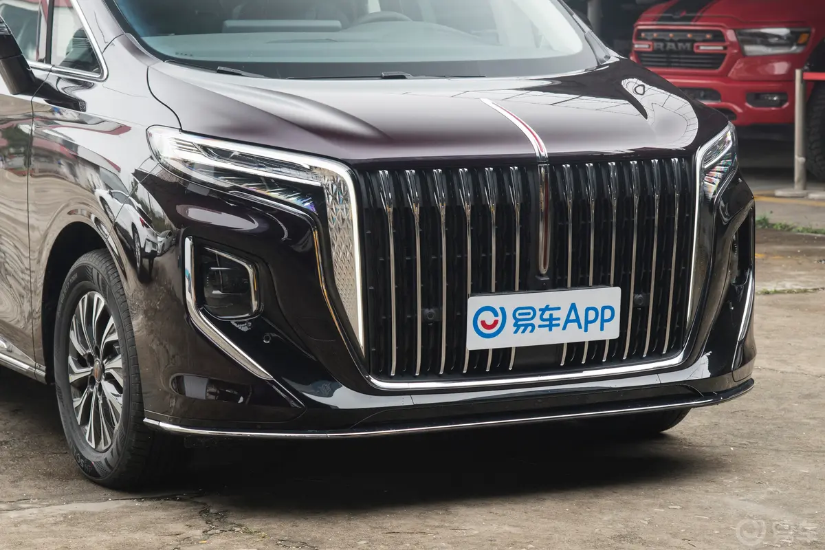 核心技术加持 红旗HQ9 PHEV诠释东方豪华旗舰MPV_易车