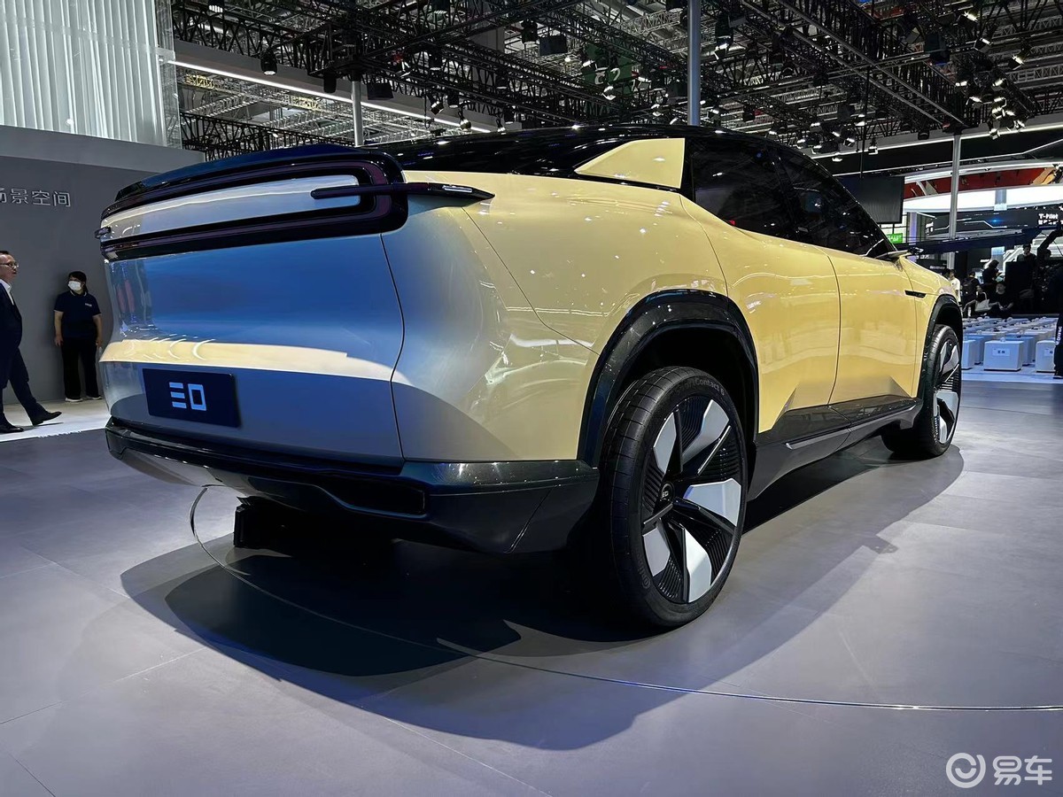 长安CD701原型车亮相上海车展，结合SUV和皮卡？_易车