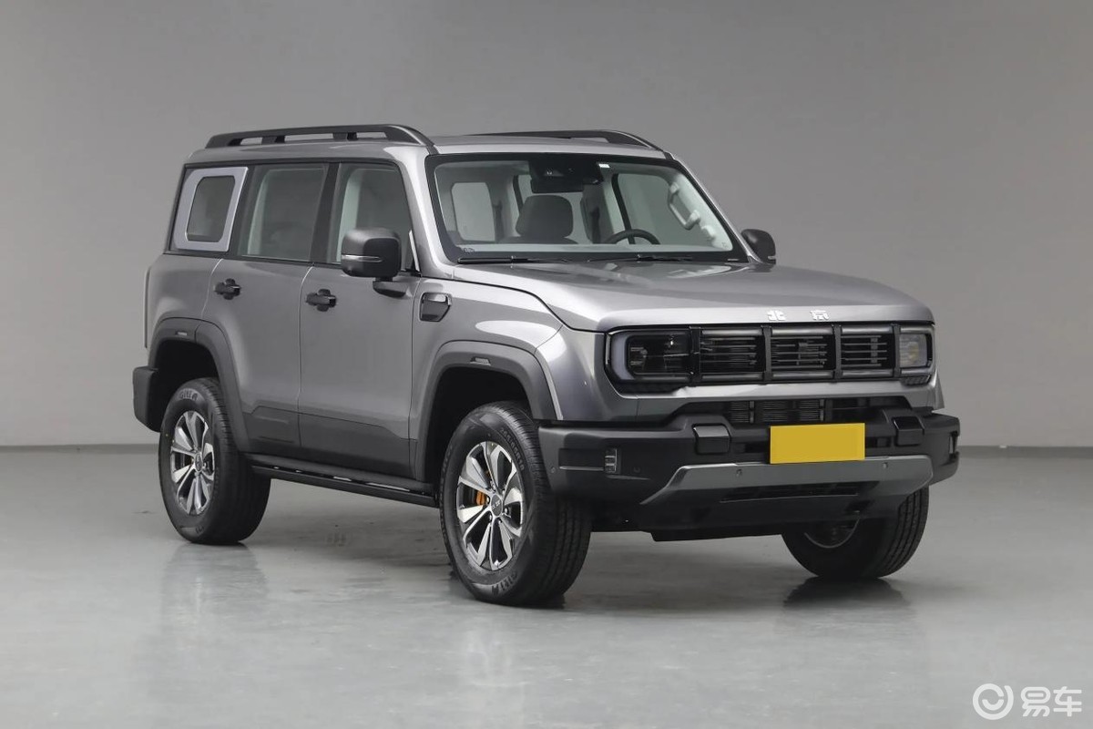 新一代BJ40亮相，配2.0T+8AT，这颜值你打几分？_易车