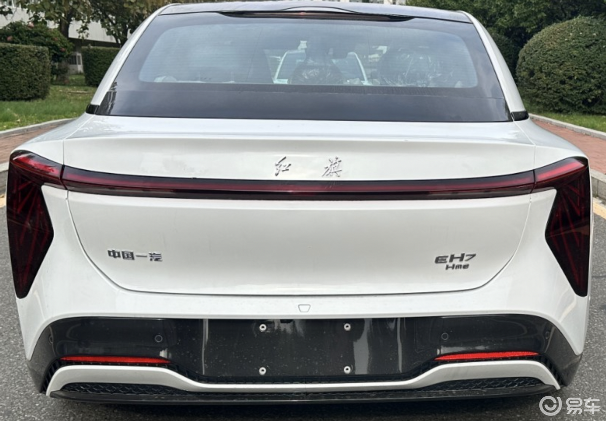红旗EH7实车曝光，低调设计，需要考验_易车