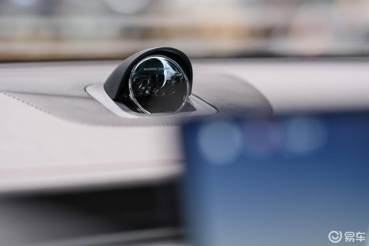 智界S7后排HUAWEI MagLink可以说把鸿蒙生态发挥到了_易车