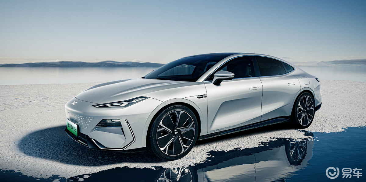 吉利银河E8更是集800V极速闪充、高性能sic碳化硅电驱、高性_易车