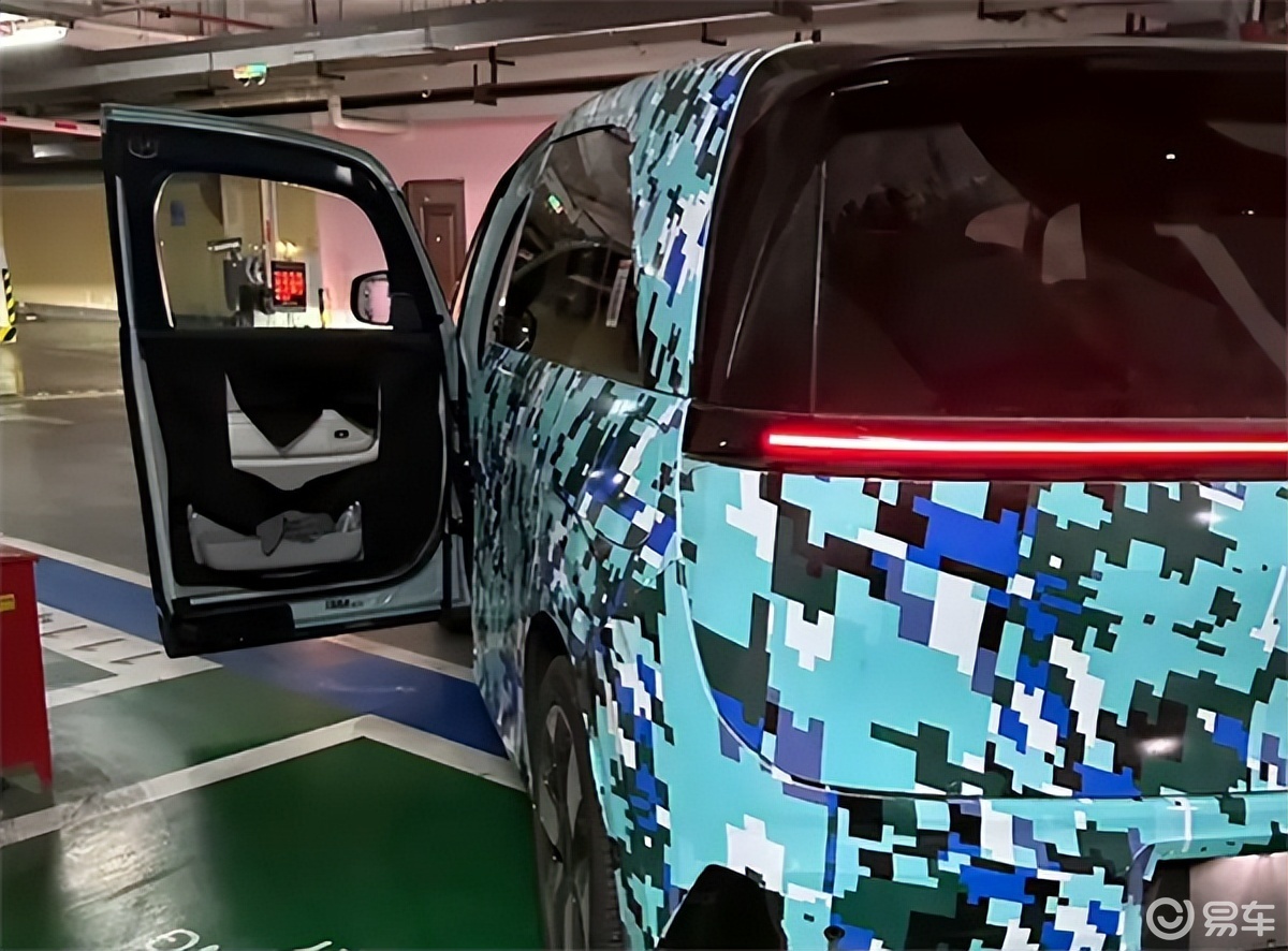 ZEEKR CM2E极氪CM2E最新谍照曝光_易车