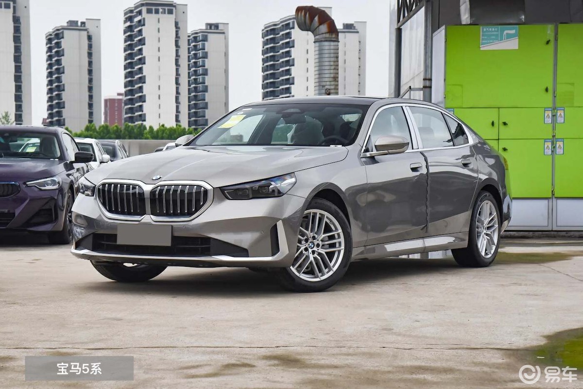 宝马525Li对比奔驰E260L，到底该如何选？_易车