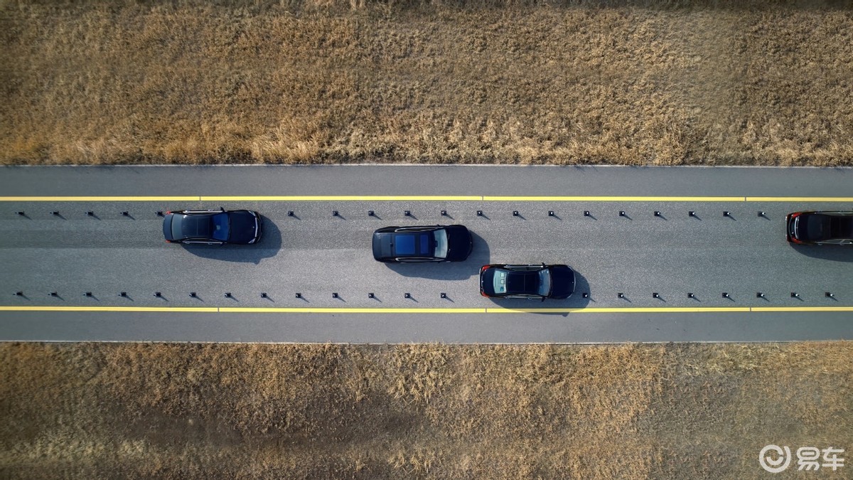 当竞争对手还在探索，尊界S800的5D蟹行技术已大放异彩_易车